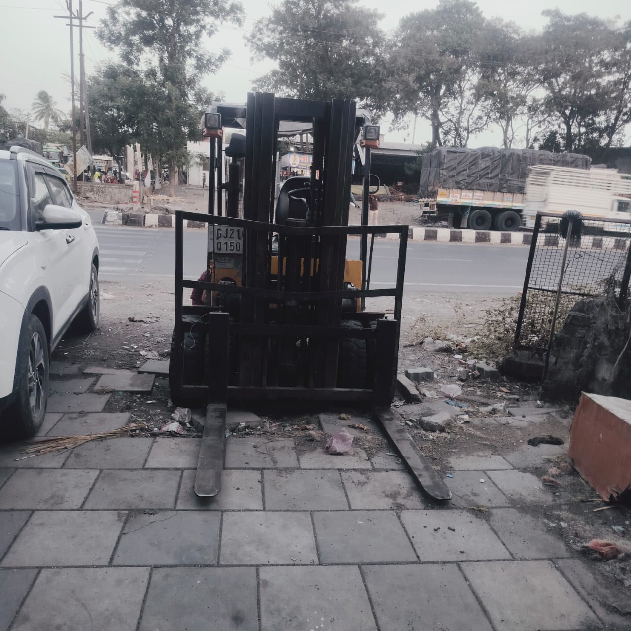 Best Crane Service in Bardoli